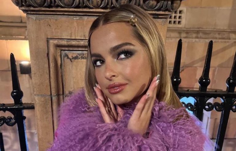 Addison Rae Net Worth | Age |Weight | Instagram | Birthday | Bio ...