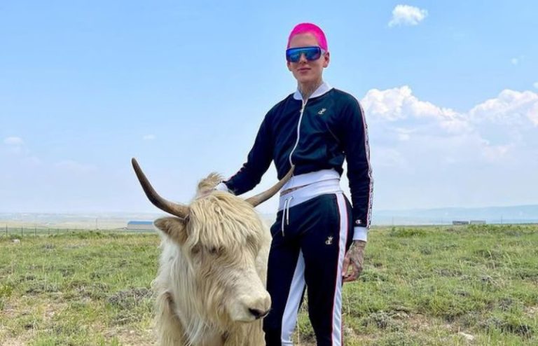 Jeffrey Star Net Worth | Cosmetics | Twitter| Boyfriend | Age | Bio ...